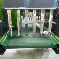 China Electric Vertical Auger TMR Feed Mixer Manganese Steel Blade For Forage Cutting for sale