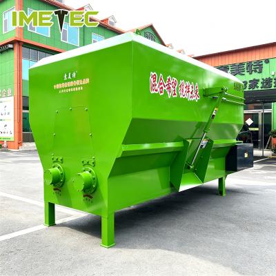 China Fixed Horizontal TMR Feed Mixer Uniform Material Blending Reliable Operation For Commercial Livestock Farms for sale