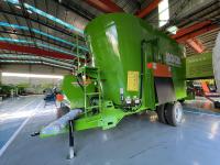China 16 Cubic Meters Vertical Feed Mixer Wagon with Q355B Manganese Plate and Tungsten Carbide Coating for sale