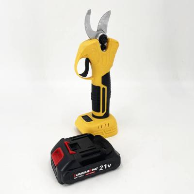 China 28MM Diameter Electric Pruning Shear Garden Scissors 21V Lithium Battery Cordless Cutting Machine for sale