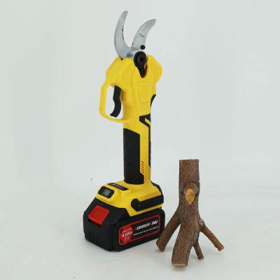 China Electric Pruning Shear Lithium Battery Pruner 40mm Cutting Diameter for sale