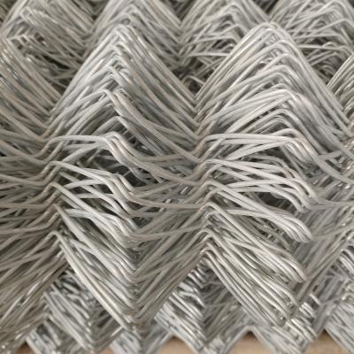China Great Standard Galvanized Iron Wire Chain Link Fence Cyclone Wire Mesh Fence Panel for sale