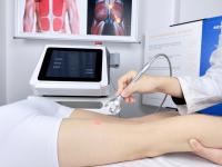 China High Power Laser Physiotherapy Machine 980nm Wavelength 15W for Pain Relief Analgesic Effect for sale