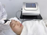 China RF Radio Frequency LED Light Therapy Machine for Fat Reduction and Cellulite Removal 80KPA for sale