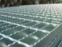 China Twisted / Round Bar Galvanized Serrated Grating , 30 X 5 Bearing Bar Grating for sale