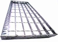 China Galvanized Serrated Galvanized Stair Tread , Anti Slip Steel Grate Stair Treads for sale