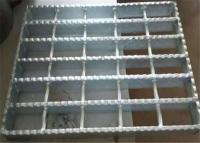 China 30x5 Steel Bar Grating Hot Dipped Galvanized Serrated Steel Grating for sale