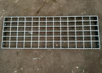 China Hot Dipped Galvanized Steek Stair Treads Customized Size 30mm Pitch for sale