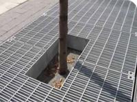 China Premium Tree Pool Cover with Durable Steel Grating Design for sale