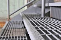 China Customizable Construction Tank Walkway with High Zinc Coating Steel Grating Platform for sale