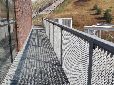 China Press Welded High Strength Steel Bar Grating for Heavy Duty Applications with Robust Structure for sale