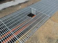 China High-Strength Steel Grating Drain Cover with Customized Size and Anti-Slip Design for Rainwater Drainage for sale