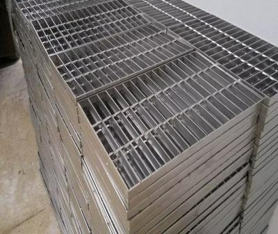 China Customized 32X5mm Hot DIP Galvanized Steel Grating for Outdoor Use Steel Grate for sale