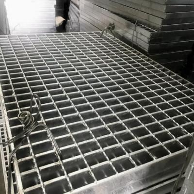 China Hot-DIP Galvanized Heavy-Duty Tooth-Shaped Steel Grating for Industrial Platforms and Outdoor Sewer Covers for sale