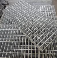 China Hot Dipped Galvanized Steel Bar Grating with High Strength and Serrated Surface for Heavy Duty Applications for sale