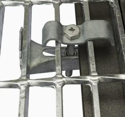 China Load Bearing and Slip Resistant Steel Bar Grating with Customizable Sizes for Pedestrian and Light Vehicle Traffic for sale