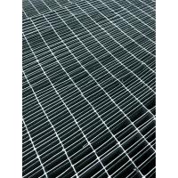 China Hot Dip Galvanized Steel Bar Grating with Serrated Surface and 25x5 Bearing Bar for Heavy Duty Flooring for sale