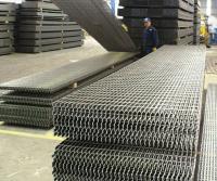 China Heavy Duty Galvanized Steel Grating for Industrial Drainage Channels and Marine Applications for sale