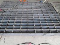 China Heavy Duty Galvanized Steel Grating for Industrial Drainage Channels and Marine Applications for sale