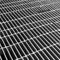 China Hot DIP Galvanized Heavy Duty Steel Grating with Serrated Surface for Anti-Slip Applications for sale
