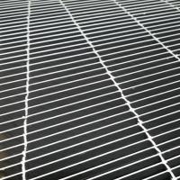 China Plan Surface Steel Bar Grating with 25x3 Bearing Bar and Hot Dip Galvanized for Walkway Platforms for sale