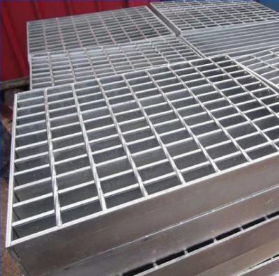China Heavy Duty Serrated Welded ASTM A36 Galvanized Steel Grating for Industrial Walkways and Platforms for sale