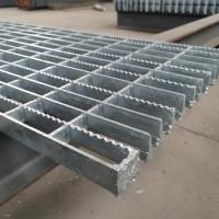 China Galvanised Serrated Steel Grating with 25x5 mm Bearing Bar for Anti-Slip Platform Flooring for sale