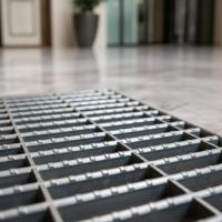 China Polish Serrated Surface Standard Stainless Steel Bar Grating with Customizable Sizes for Industrial Use for sale