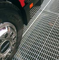 China Hot Dip Galvanized Heavy Duty Serrated Steel Grating for Industrial Platforms and Trench Covers for sale