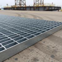 China Serrated Bar Grating with Hot-Dip Galvanized Steel Grating for Anti-Slip Stair Tread Applications for sale