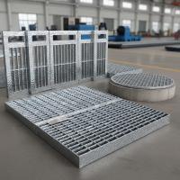 China Hot Dip Galvanized Heavy Duty Steel Grating with Serrated Bar for Industrial Platforms and Trench Covers for sale