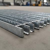 China Hot Dip Galvanized Serrated Steel Grating with 25x5 mm Bearing Bar for Heavy Duty Applications for sale