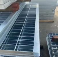 China CE-Certified Hot-Dip Galvanized Steel Grating with Customizable Sizes for Outdoor Construction for sale