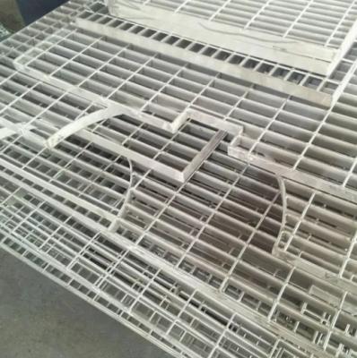 China Heavy-Duty Steel Grating with Maximum Load-Bearing Capacity and Long-Term Durability for Security Mesh Applications for sale