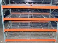 China Hot-Dip Galvanized Heavy Duty Steel Grating with Serrated Surface for Industrial Platforms for sale