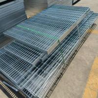 China Hot-DIP Galvanized Slip-Resistant Steel Grating with Customizable Sizes for Outdoor Stair Treads and Walkways for sale
