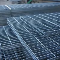 China Serrated Anti-Slip Steel Grating in 316L Stainless Steel with Hot-Dip Galvanized Surface for Industrial Walkways for sale