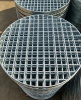 China Galvanized Steel Grating with Custom Diameter and Slip-Resistant Surface for Outdoor Use for sale