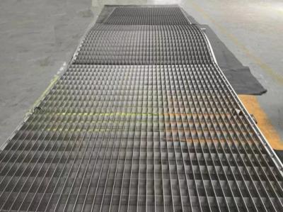 China Galvanized Steel Grating - Corrosion Resistant High Strength Walkway Platform for Industrial Use for sale