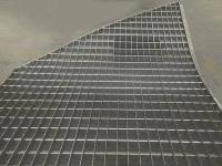 China Galvanized Steel Grating - Corrosion Resistant High Strength Walkway Platform for Industrial Use for sale