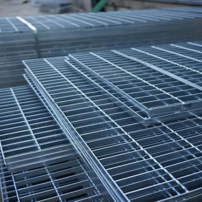 China Stainless Steel Galvanized Drainage Gutter with Serrated Type Bar Grating for Industrial Use for sale