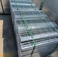 China Hot Dipped Galvanized Steel Grating with Slip-Resistant Surface and Customizable Sizes for Industrial Use for sale