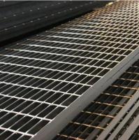China Galvanized Steel Grating with Heavy Duty Bearing Capacity and Slip-Resistant Surface for Outdoor Use for sale