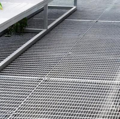 China Heavy Duty Galvanized Steel Grating Non-Slip Drain Cover for Trench and Floor Applications for sale