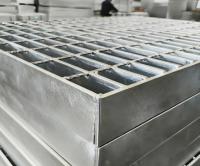 China Hot-Dip Galvanized Steel Grating Trench Cover with EN 124 Load Classes A 15 to D 400 and 50-70% Open Area for Optimal Drainage for sale