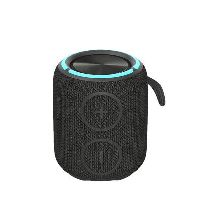 China Outdoor Ozzie H100 IPX7 Waterproof Speaker With 2500mAh Battery for sale