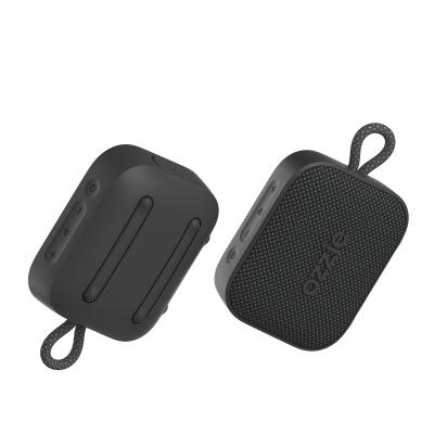 China Europe Hot Selling 5W Output IPX7 Waterproof Bluetooth Speaker with Removable Battery for Outdoor Use for sale