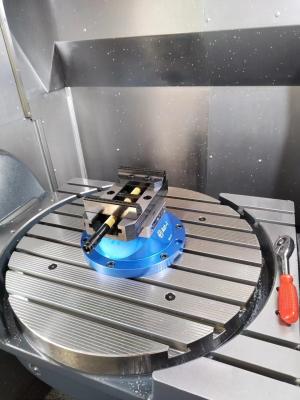 China High Precistion Self-Centerning Vise And 4hole Manual Fixture For 5axis Cnc Working By 96 Series for sale