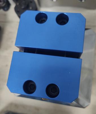 China Hardened Steel Axis Fixtures with 18KN Locking Force and 0.005mm Repeat Accuracy for CNC Machining for sale