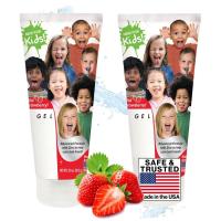 China Kids Tongue Cleaner Gel Set with Zinc and Wild Strawberry Flavor - 2 Piece Oral Hygiene Kit for Children for sale